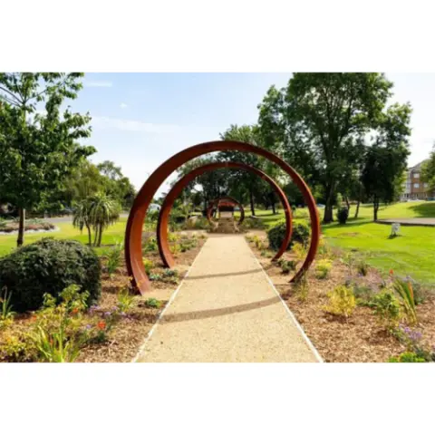 Moon Gate The Pause Moon Gate