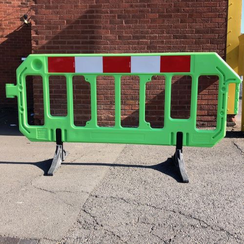 Green Chapter 8 Road Barrier